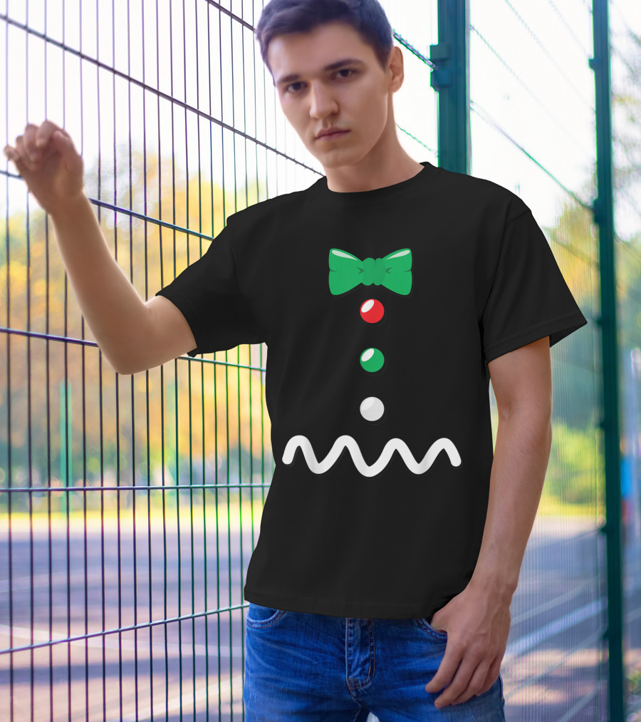 Gingerbread Man Christmas Bow Tie Décor T-Shirt