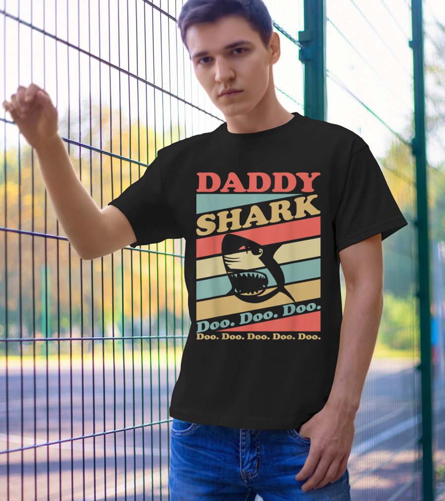 DADDY SHARK Doo Doo Doo Doo Doo Doo Retro Vintage Stripes T-Shirt