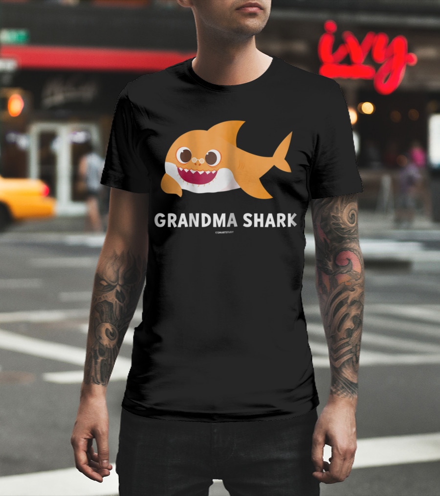 Grandma Shark Pinkfong SmartStudy Official Merchandise T-Shirt