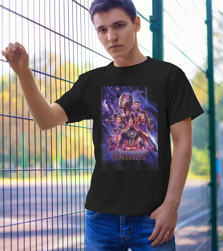 Marvel Studios Avengers Endgame Iconic Heroes Space Group Shot T-Shirt