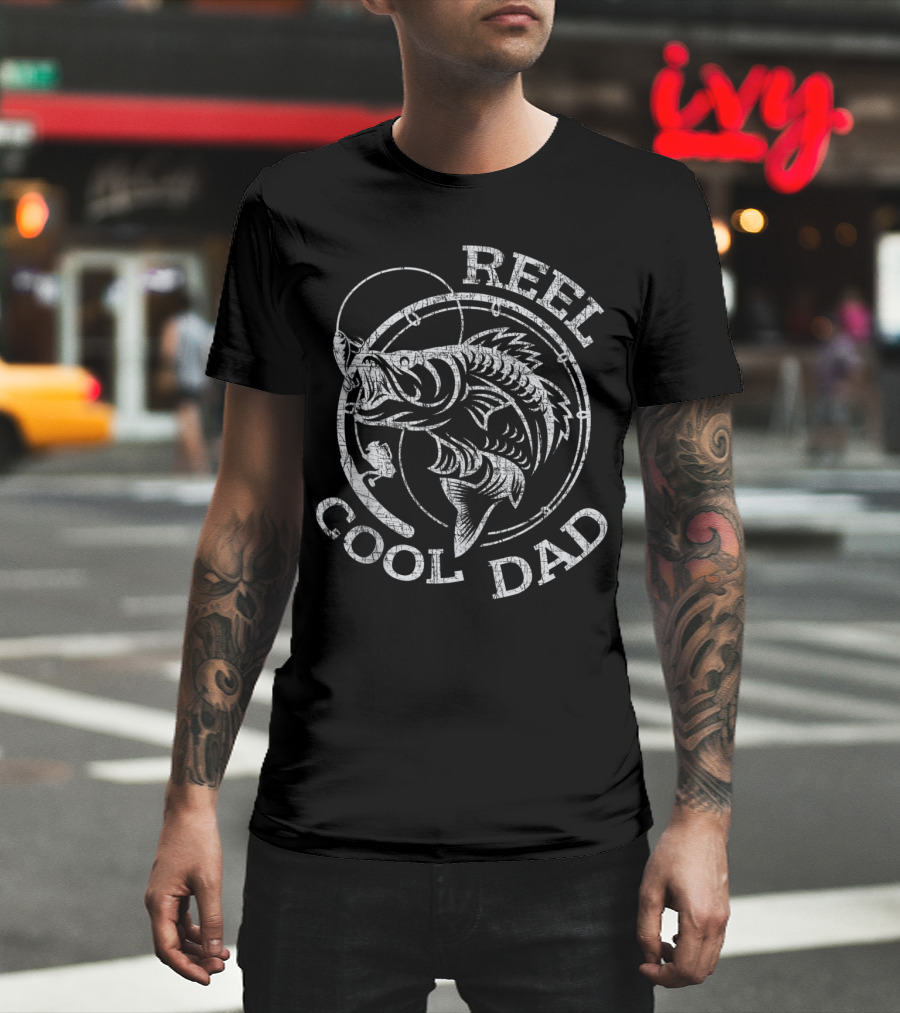 Reel Cool Dad Fisherman Daddy Fishing Fan T-Shirt