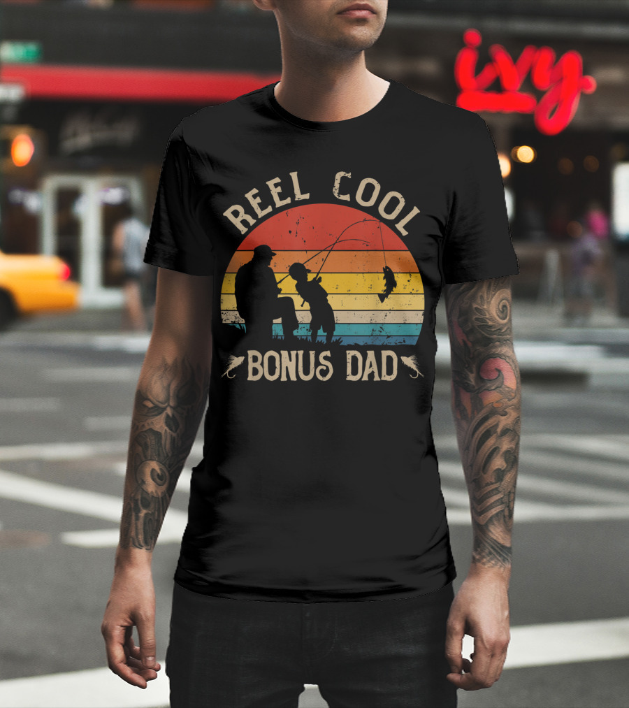 Reel Cool Bonus Dad Fishing Vintage Sunset T-Shirt