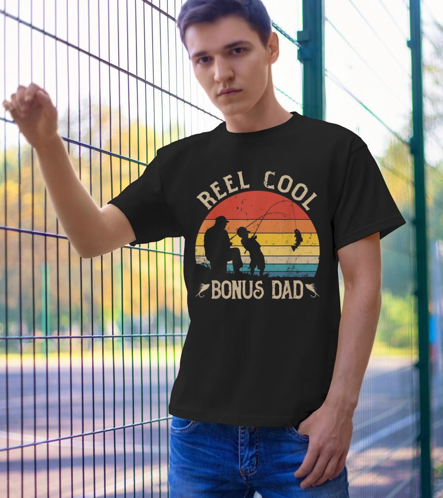 Reel Cool Bonus Dad Fishing Vintage Sunset T-Shirt