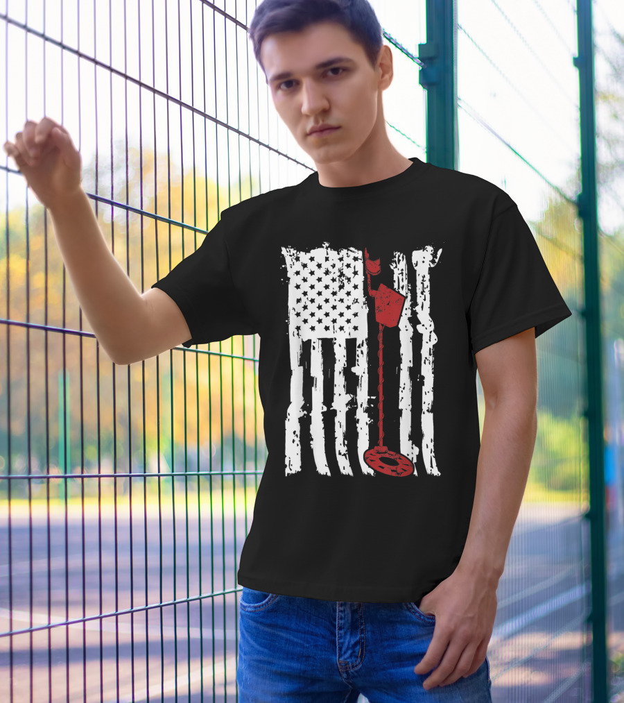 Metal Detector Vintage American Flag T-Shirt