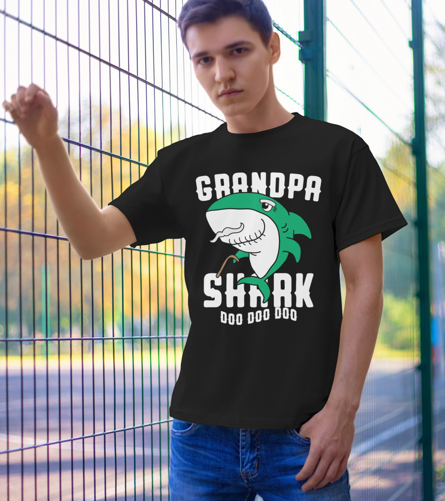 Grandpa Shark Doo Doo Doo Halloween Chr Dad Grandfather T-Shirt