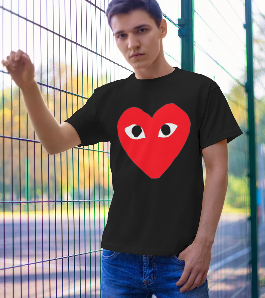 Heart For Comme Lovely In The Des - Comme Des Garçons Inspired Red Heart With Eyes T-Shirt