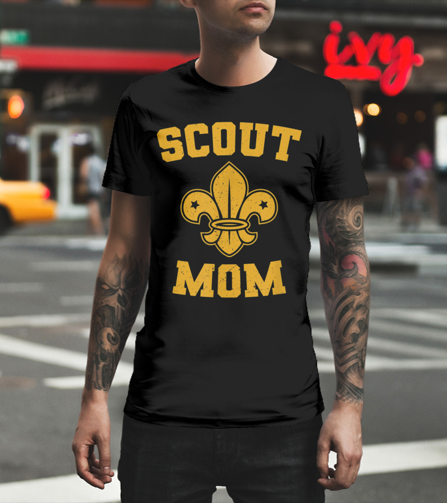Scout Mom Scout Scouting Member Supporter Fleur-de-Lis T-Shirt