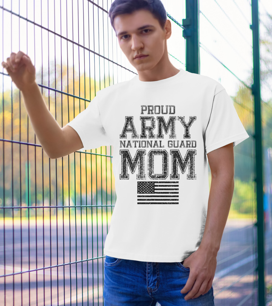 Proud Army National Guard Mom American Flag US Military T-Shirt