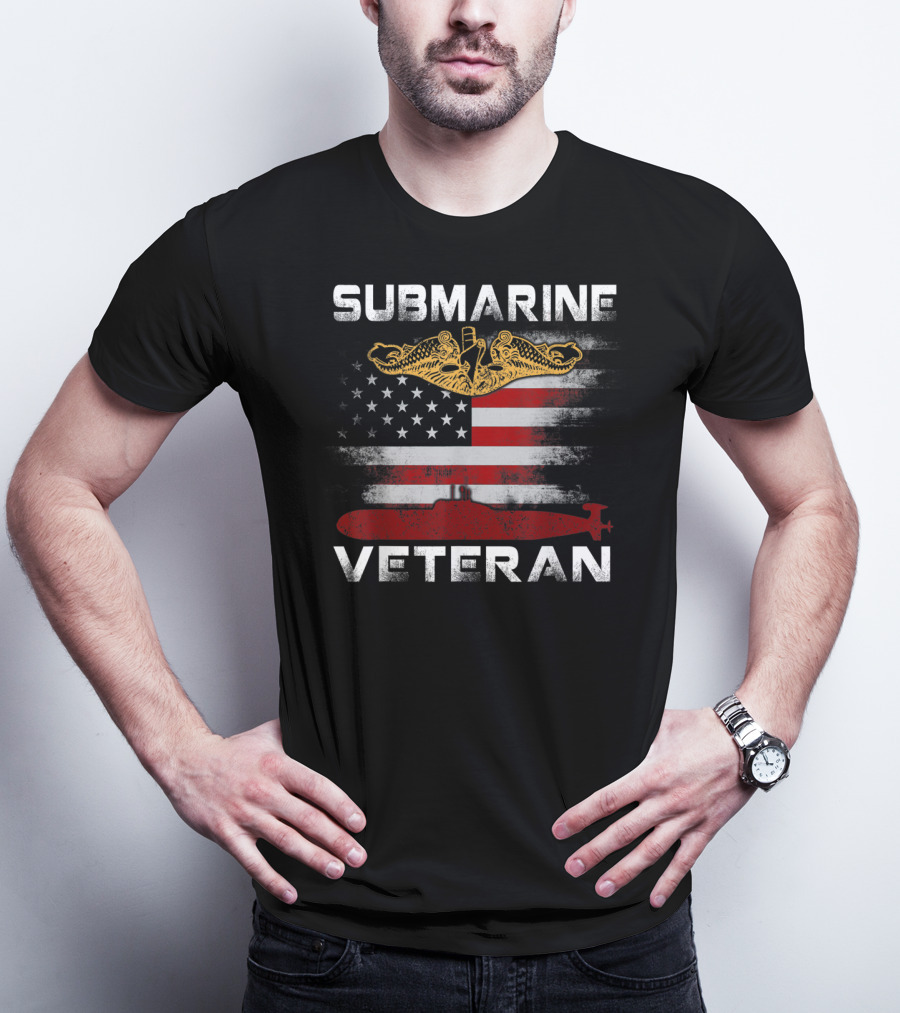 Submarine Veteran American Flag US Navy Vet Emblem T-Shirt