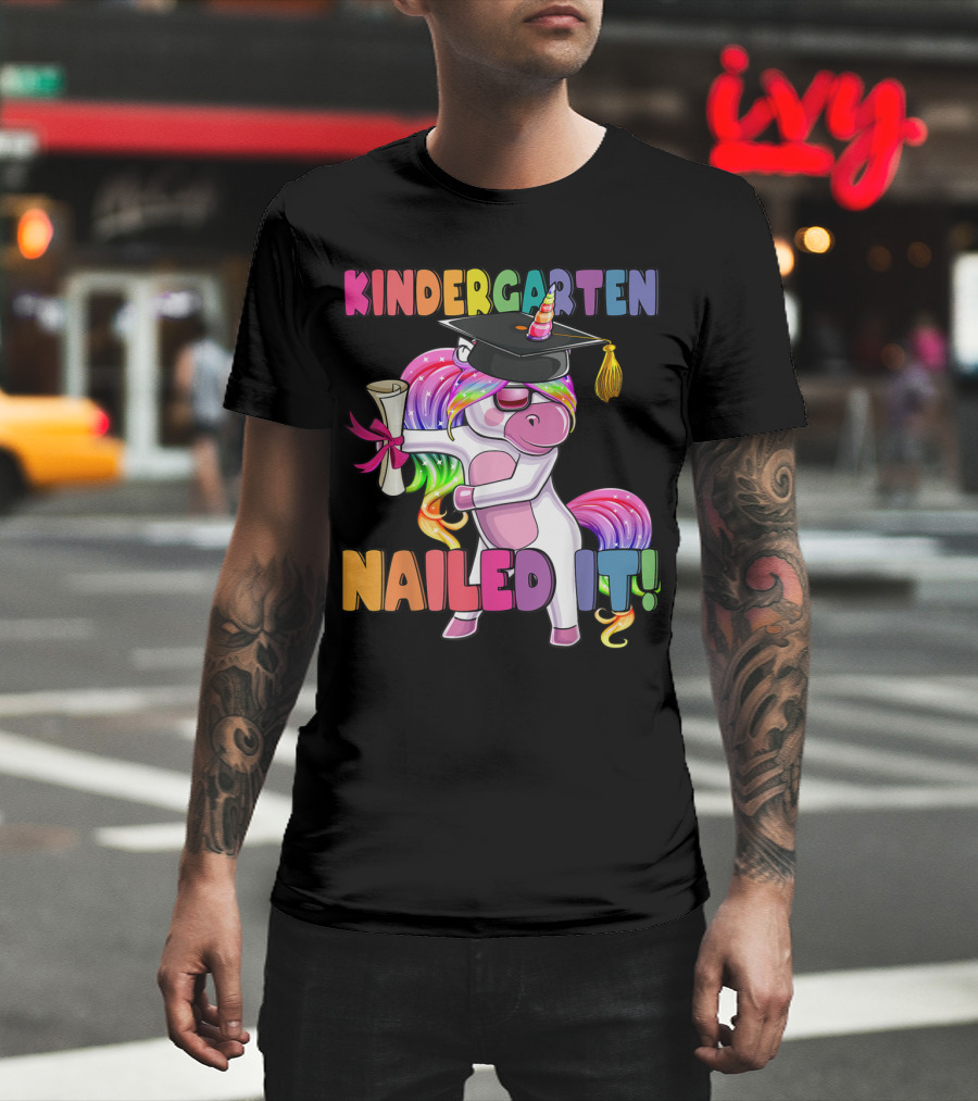 Kindergarten Nailed It Flossing Unicorn Graduation T-Shirt