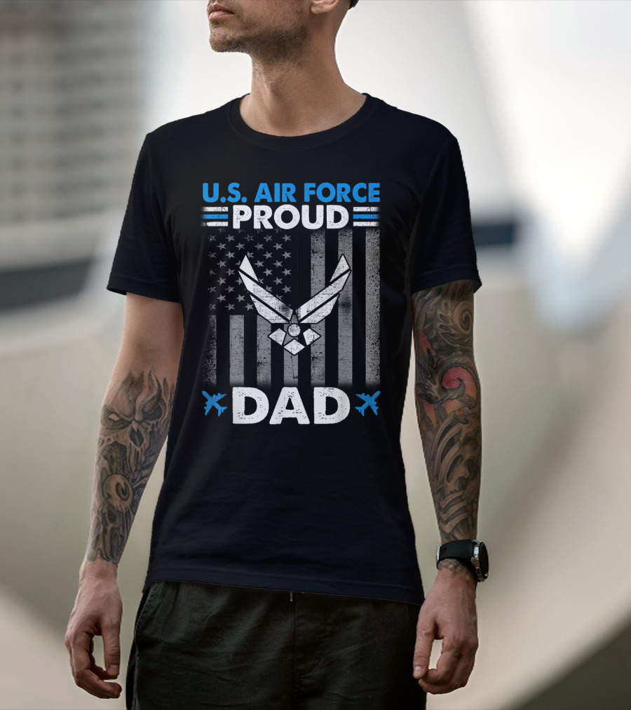 U.S. Air Force Proud Dad American Flag Emblem T-Shirt