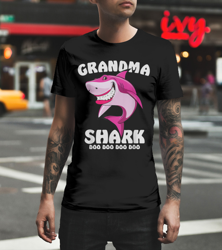 Grandma Shark Doo Doo Doo Doo Matching Family Shark T-Shirt