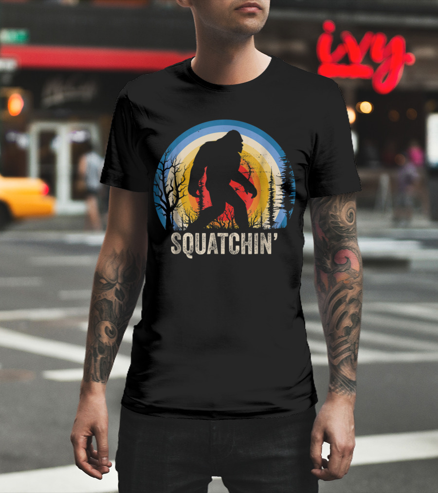 Squatchin Sasquatch Lover Vintage Sunset T-Shirt