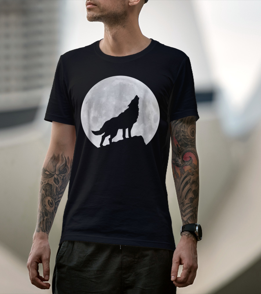 Wolf Howling At Full Moon Spirit Animal T-Shirt