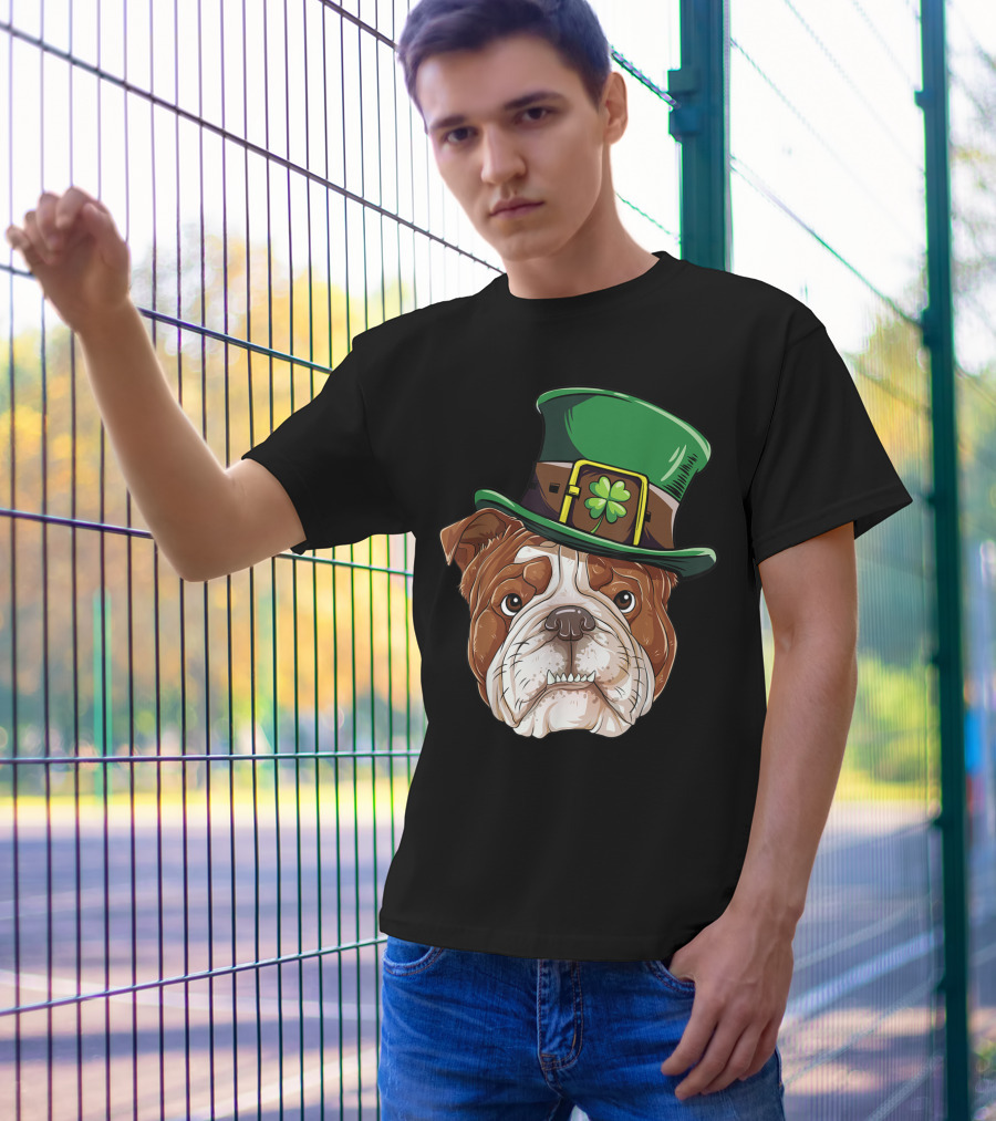 English Bulldog Wearing Leprechaun Hat St Patricks Day Dog T-Shirt