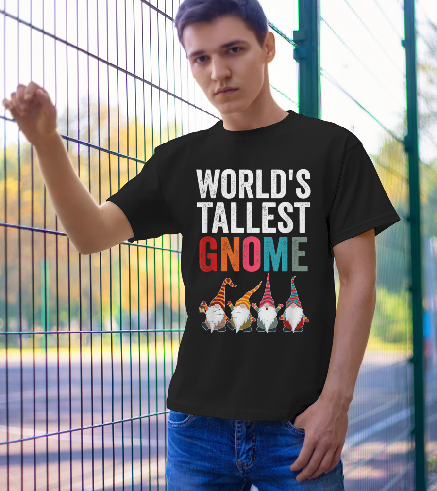 World's Tallest Gnome Christmas Lovers Funny Gnomes T-Shirt