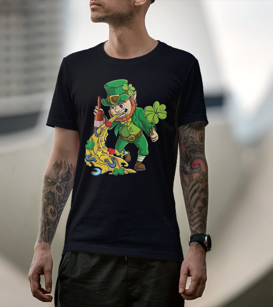 Leprechaun Tossing Lucky Charms St Patrick's Day T-Shirt