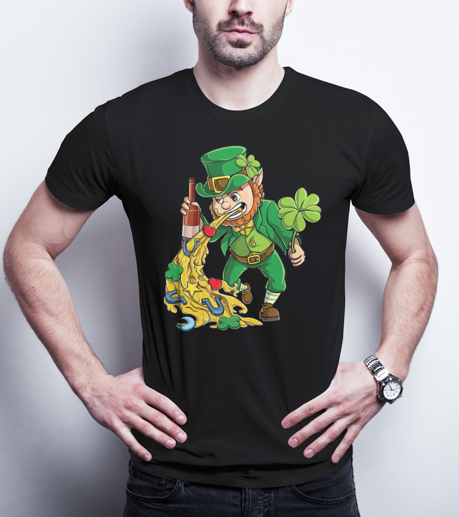 Leprechaun Tossing Lucky Charms St Patrick's Day T-Shirt