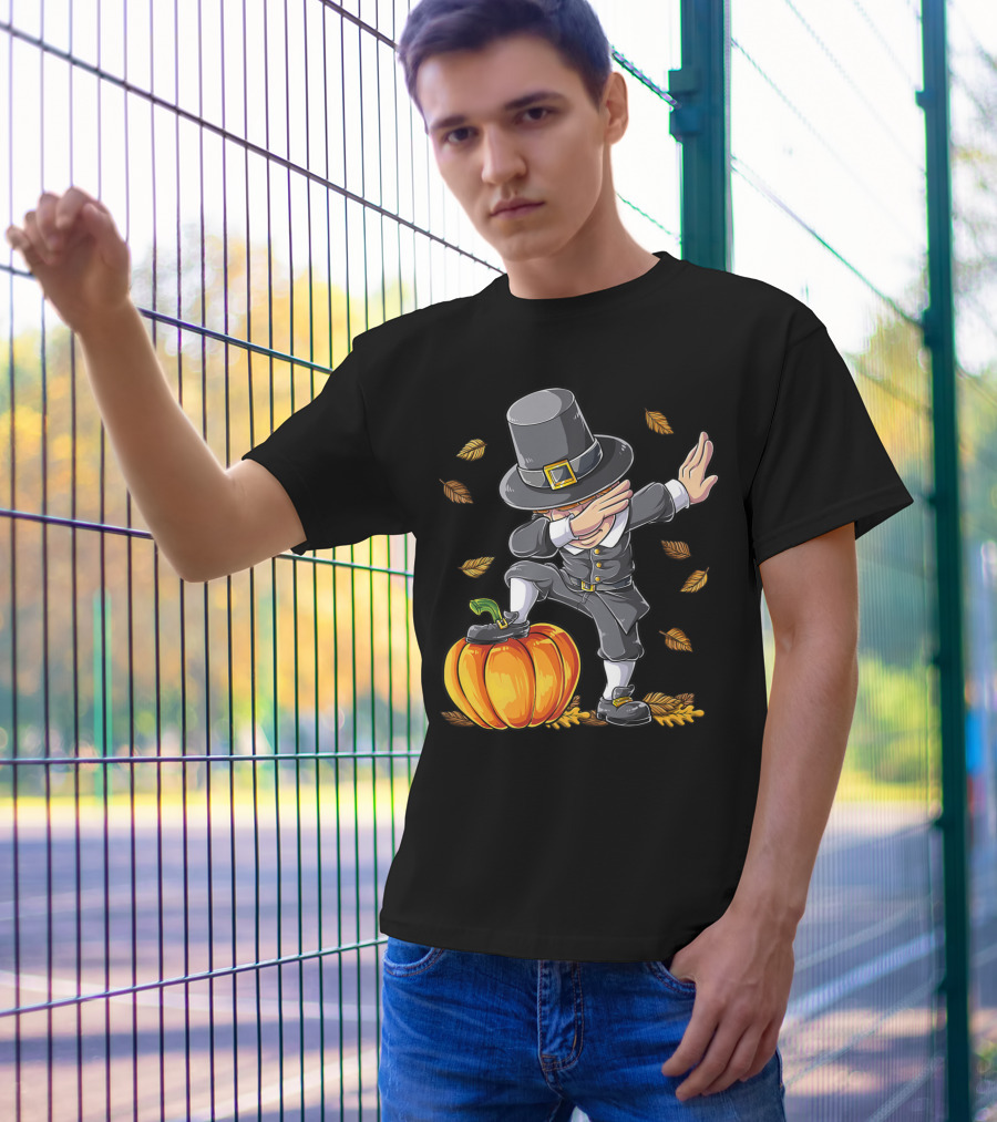 Thanksgiving Dabbing Pilgrim Boy Pumpkin Autumn Leaves T-Shirt