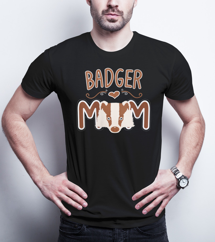Badger Mom Heart Love Womens Animal Clothing T-Shirt