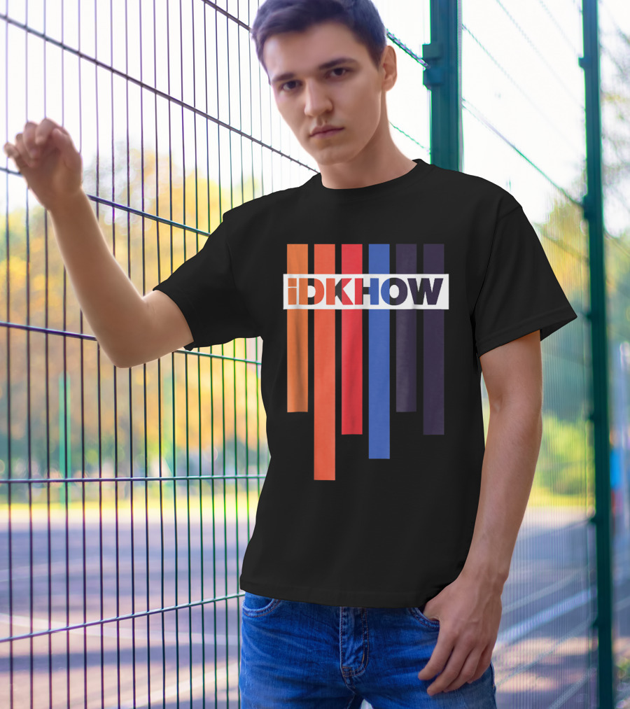 Barras De Color IDKHOW Letras Con Fondo Negro Y Blanco T-Shirt