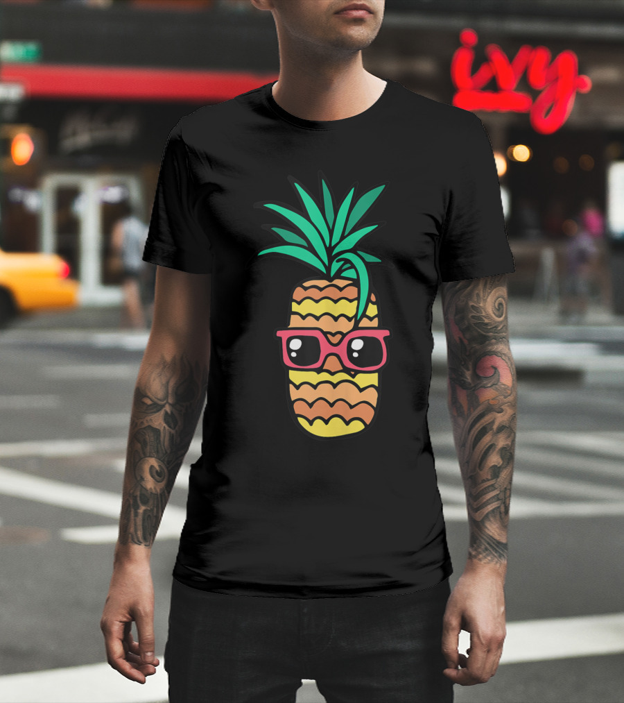 Aloha Hawaiian Pineapple Sunglasses Summer Beach Vibes T-Shirt