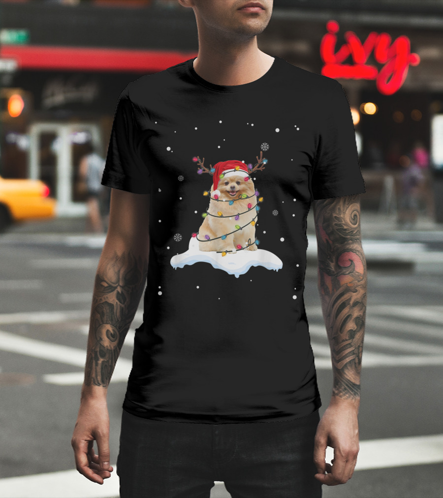Pomeranian Santa Hat Wrapped In Christmas Lights With Reindeer Antlers And Snowflakes T-Shirt