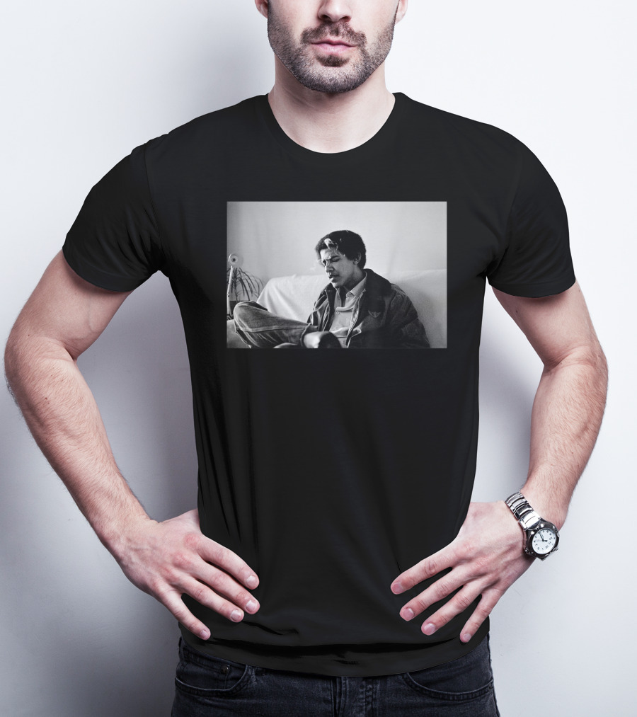 Vintage College Obama Black And White Photo Smoking Relaxed Mood T-Shirt
