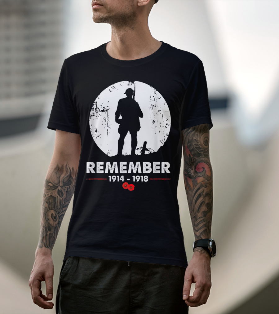 World War 1 Remember 1914-1918 Soldier Silhouette With Poppies T-Shirt