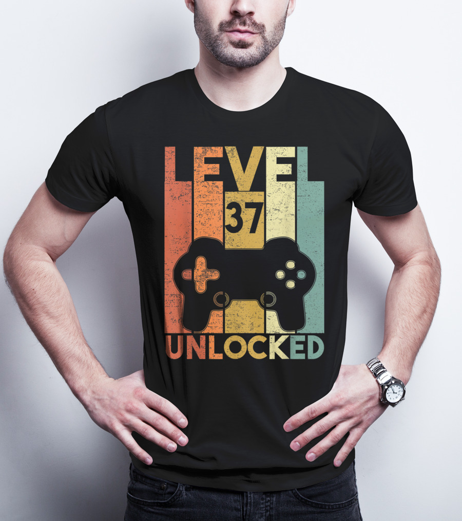 Level 37 Unlocked 1983 Birthday Gaming Controller T-Shirt