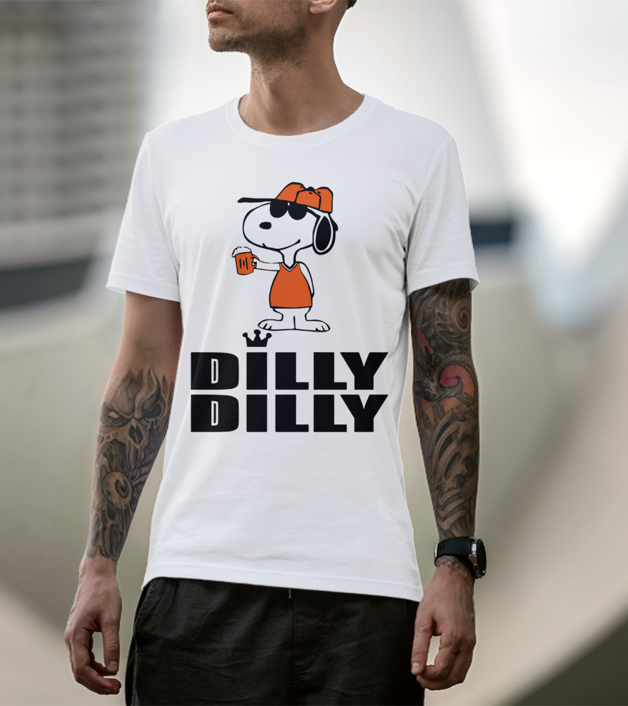 Dilly Dilly Funny Snoopy The Peanuts Movie Beer Hat And Glass T-Shirt