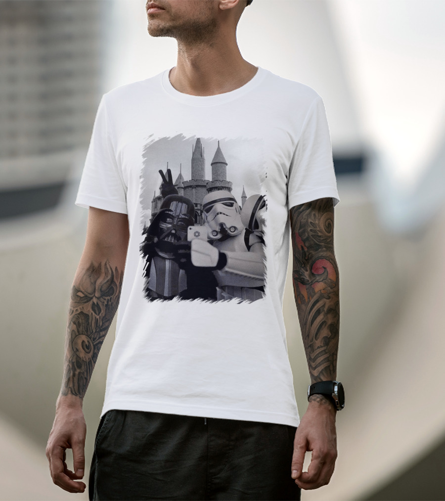 Selfie With Darth Vader And Stormtroopers At Disneyland Castle Star Wars T-Shirt