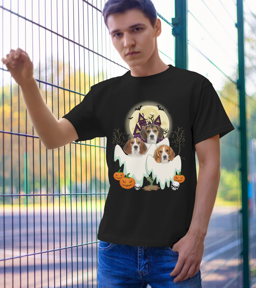 Beagle Halloween Ghosts Haunted House Pumpkins Bats Moon T-Shirt
