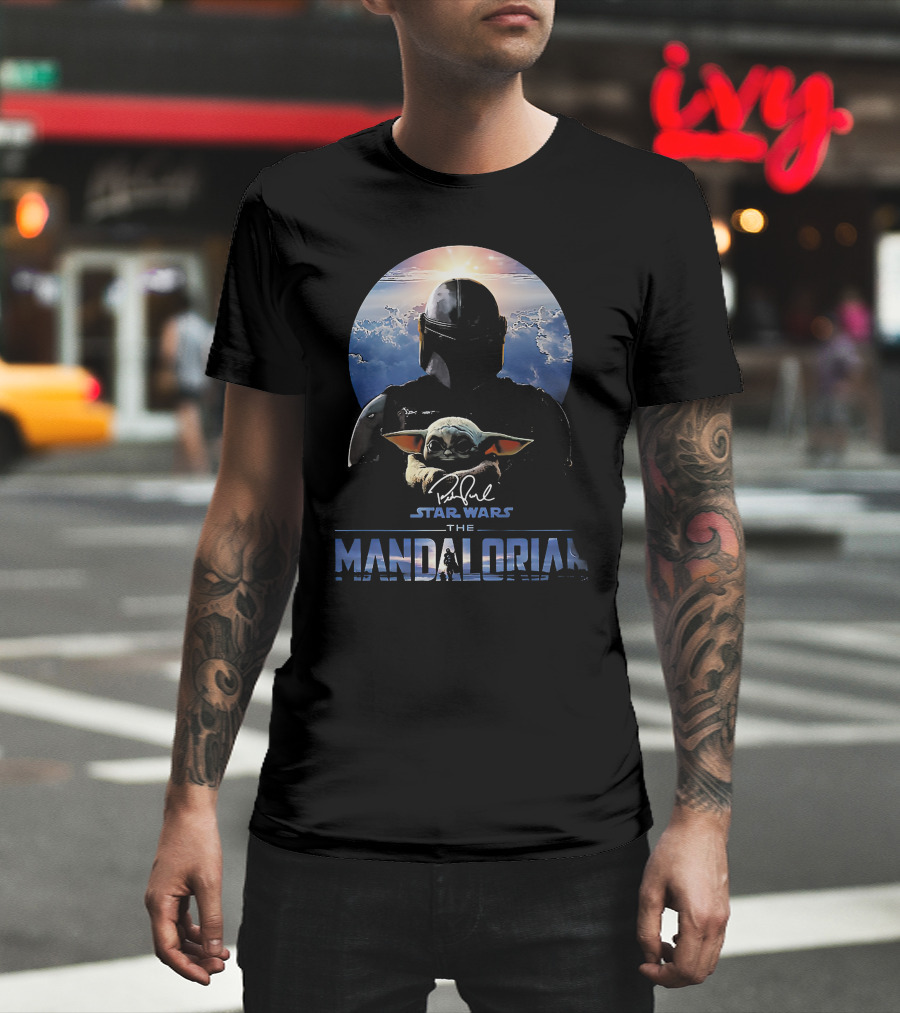 Star Wars The Mandalorian Mando And Grogu Signature Sky Background T-Shirt
