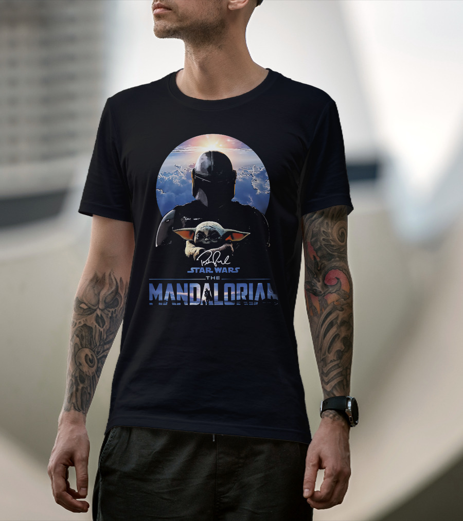 Star Wars The Mandalorian Mando And Grogu Signature Sky Background T-Shirt