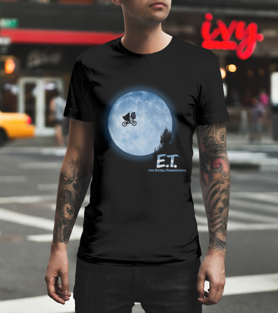 E.T. The Extra-Terrestrial Bicycle Silhouette Against Full Moon T-Shirt