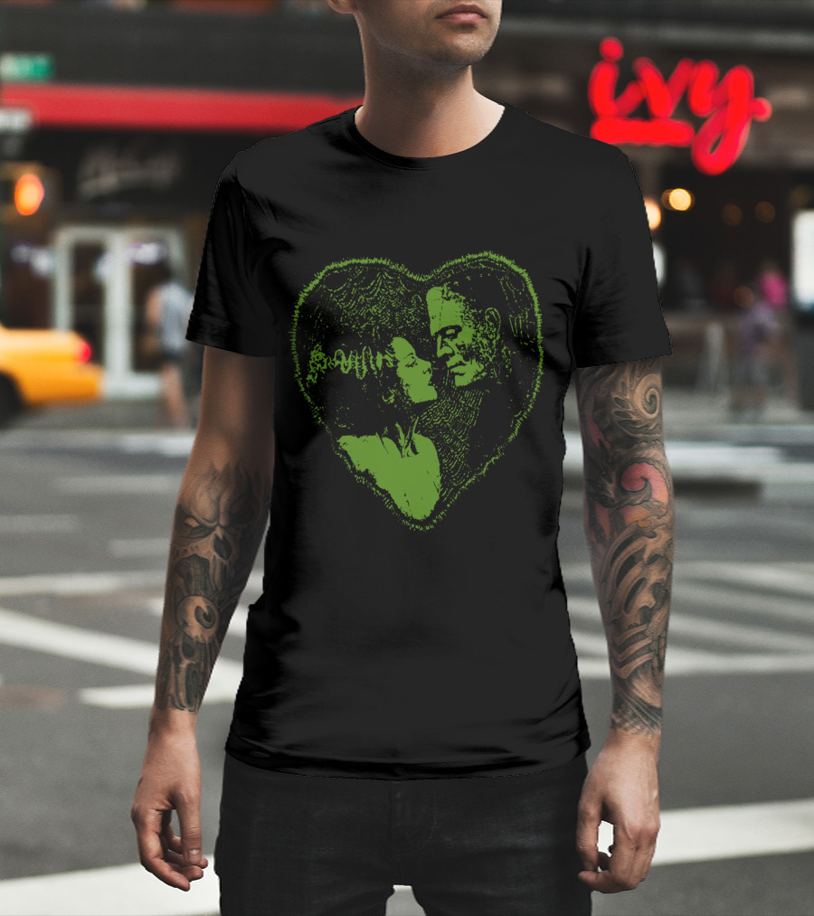 Frankenstein And Bride Heart Embrace Retro Horror Walking Dead TV Show Look T-Shirt