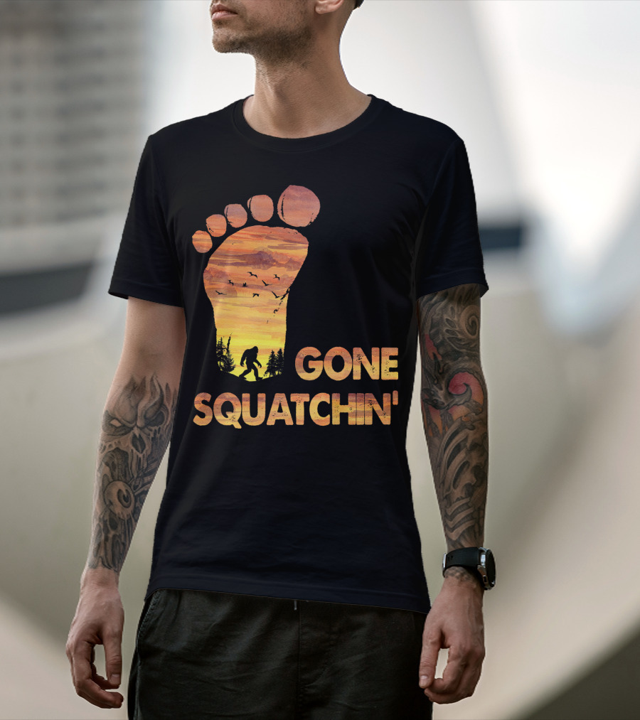Bifoot Gone Squatchin Footprint Silhouette With Bigfoot And Mountain Sunset Scene T-Shirt