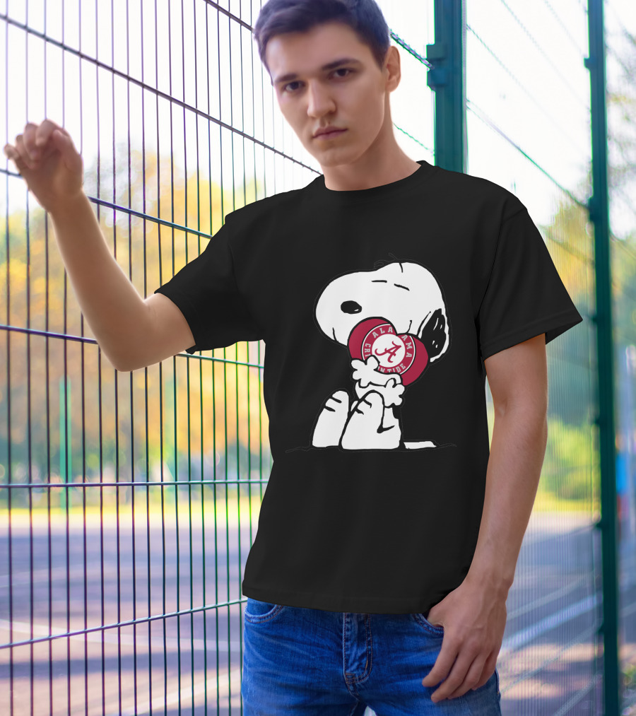 Alabama Crimson Tide Snoopy Hugging Heart T-Shirt