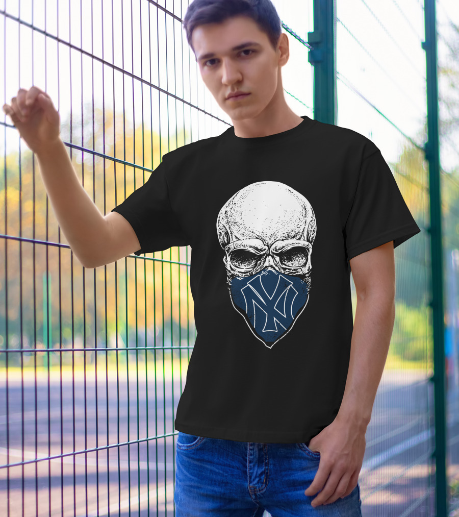 New York Yankees Skull Mask T-Shirt