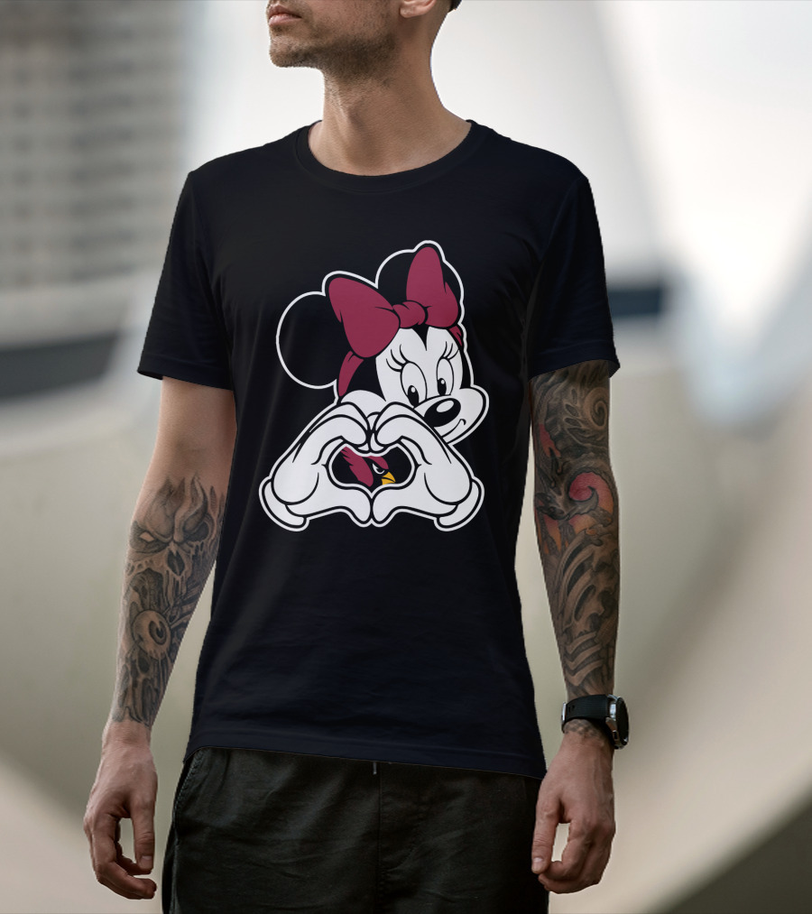 Cardinals Fans Love Minnie Mouse Hand Heart Bow T-Shirt
