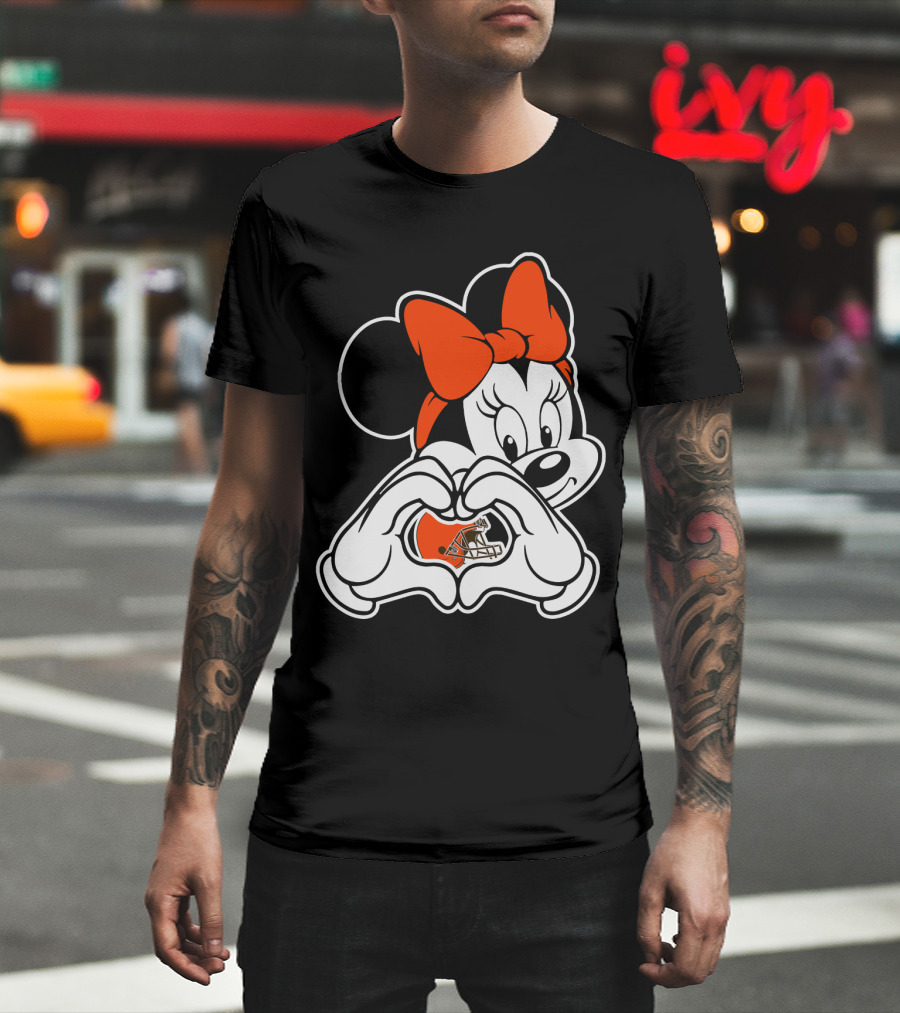 Cleveland Browns Minnie Mouse Heart Hands Football Helmet T-Shirt