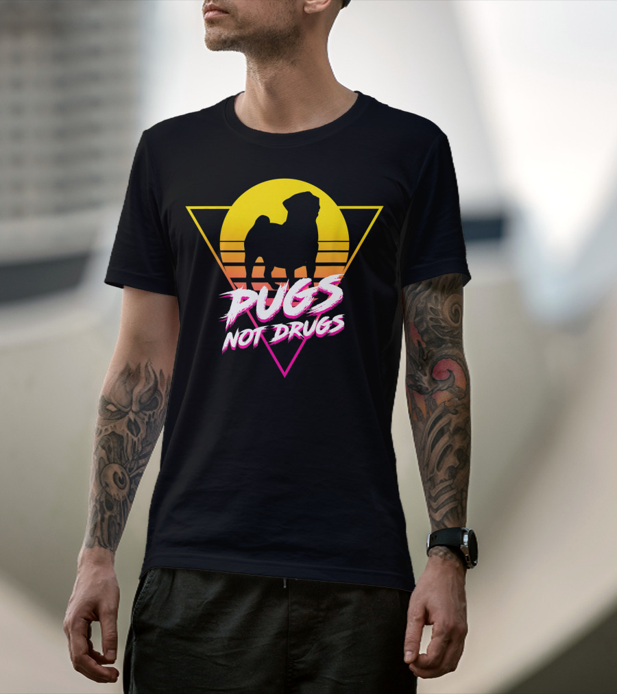 Pugs Not Drugs Retro Sunset Triangle T-Shirt