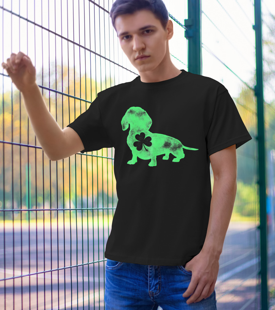 Dachshund Shamrock St Patricks Day Dog Lover Men T-Shirt