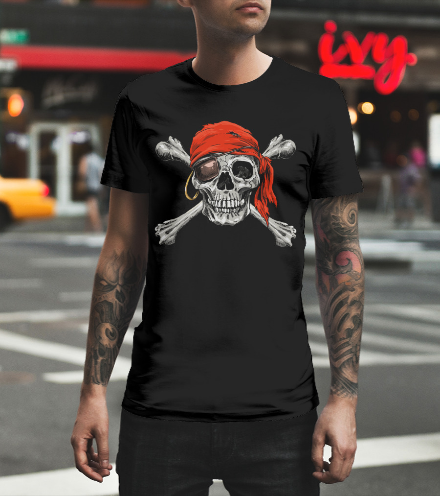 Jolly Roger Skull Crossbones Halloween Pirate Flag Red Bandana Eyepatch T-Shirt