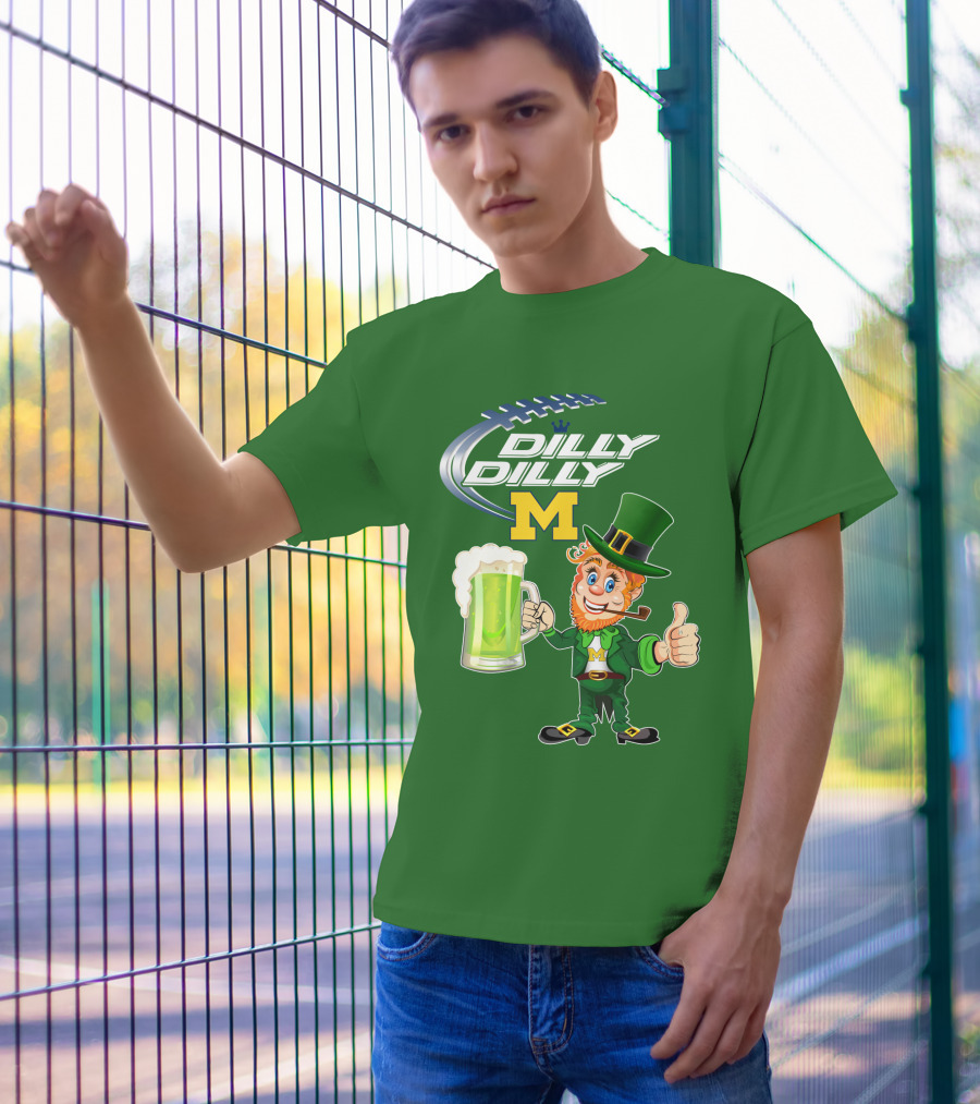 Dilly Dilly M Patrick Football Leprechaun With Green Beer T-Shirt