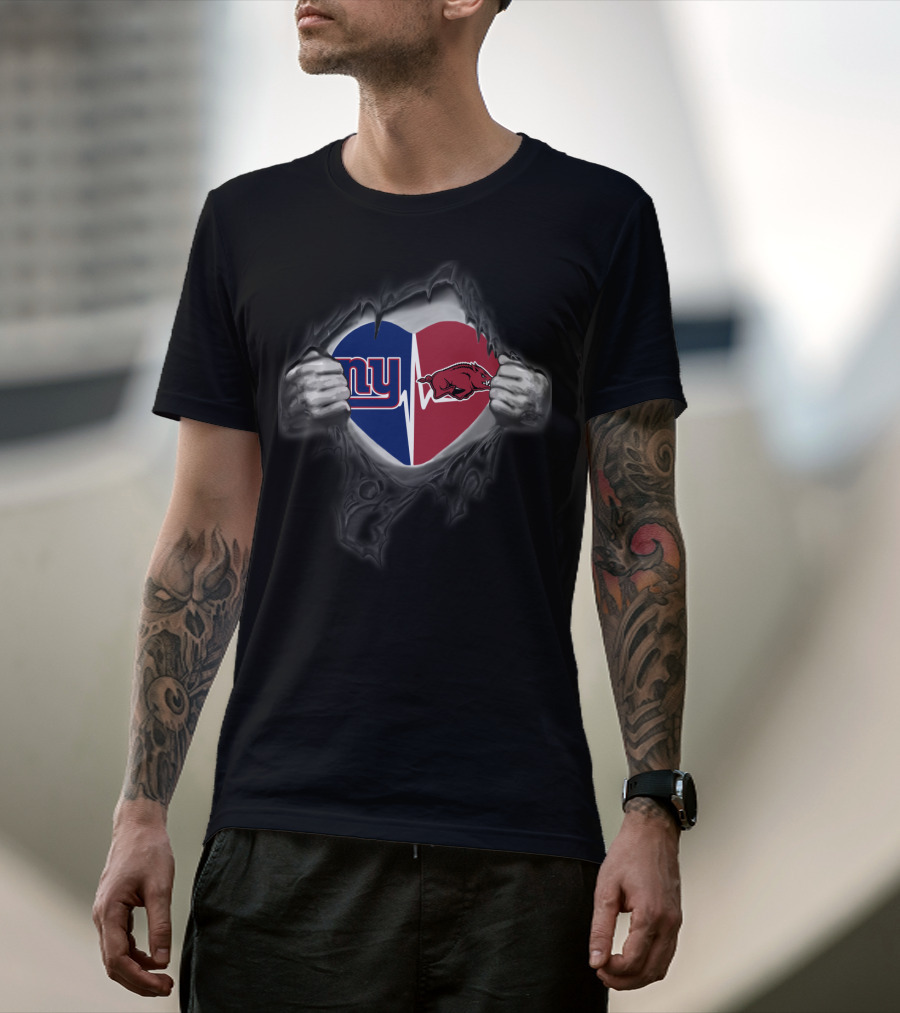 New York Giants Arkansas Razorbacks Heartbeat Fan Logos T-Shirt