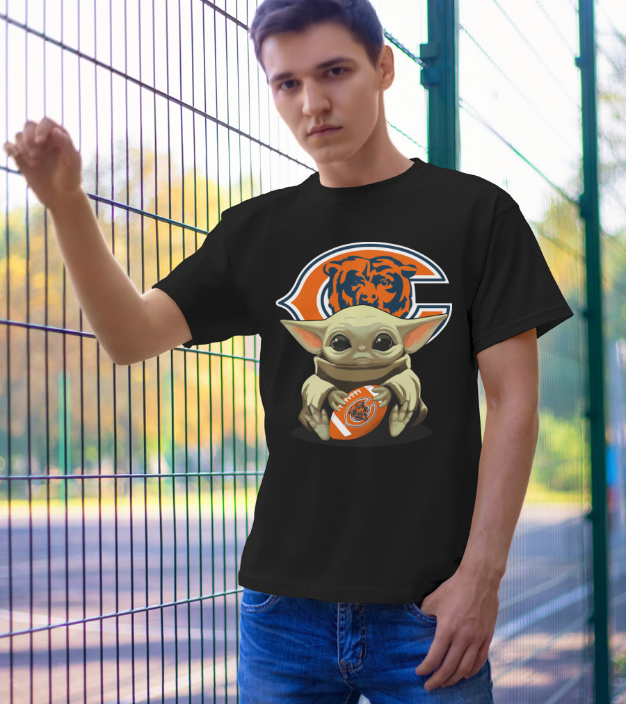BABY YODA CHICAGO BEARS FOOTBALL T-Shirt