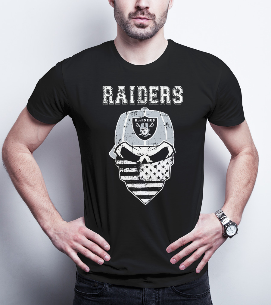 RAIDERS SKULL BANDANA AMERICAN FLAG HAT T-Shirt