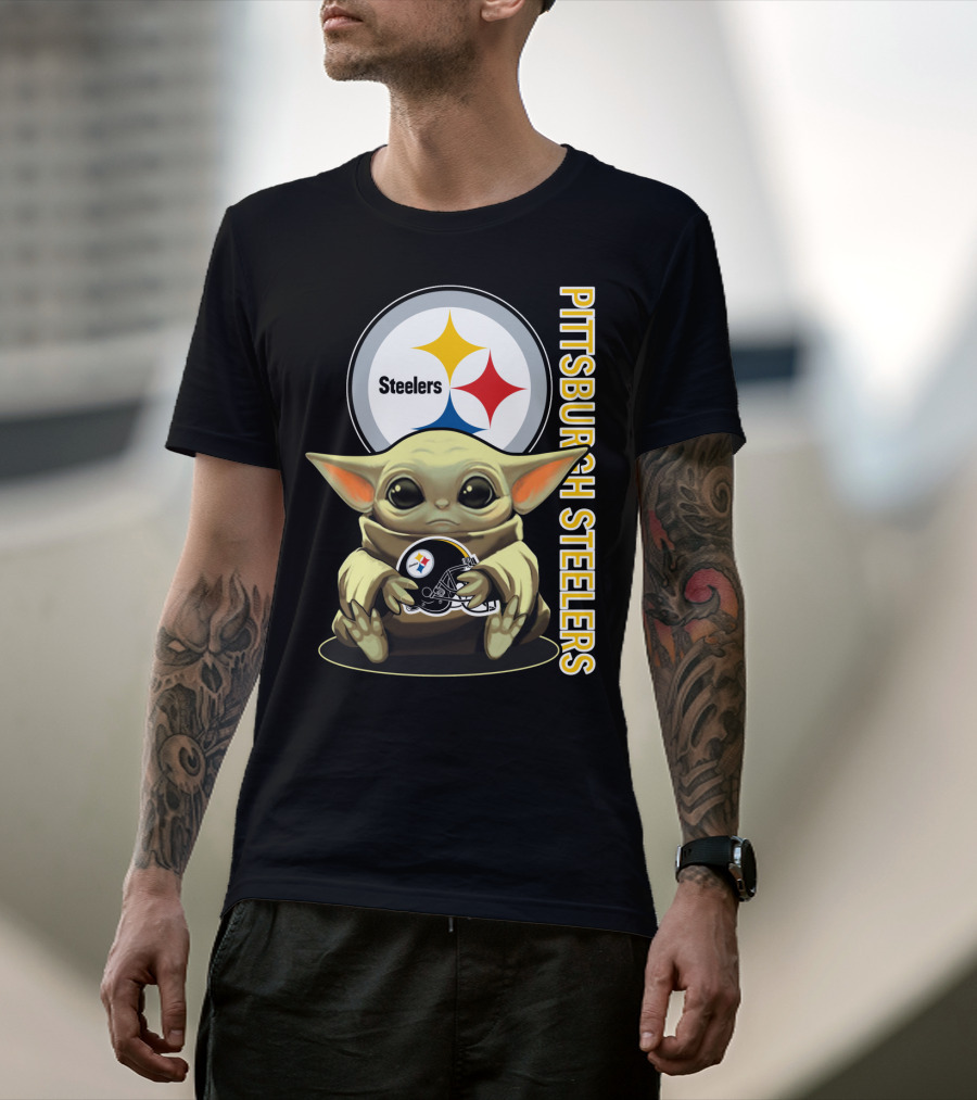 Pittsburgh Steelers Baby Yoda With Helmet T-Shirt